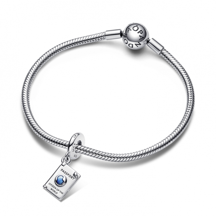 Pandora Aufklappbarer Reisepass Charm - 792680C01 - Helen Kirchhofer