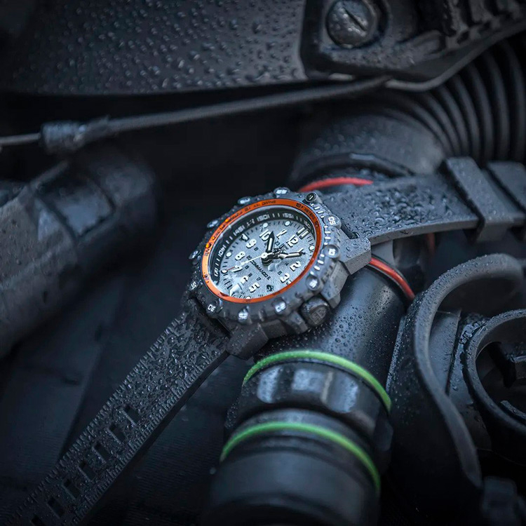 Luminox Commando Frogman 3301 Series - XS.3301 - Helen Kirchhofer
